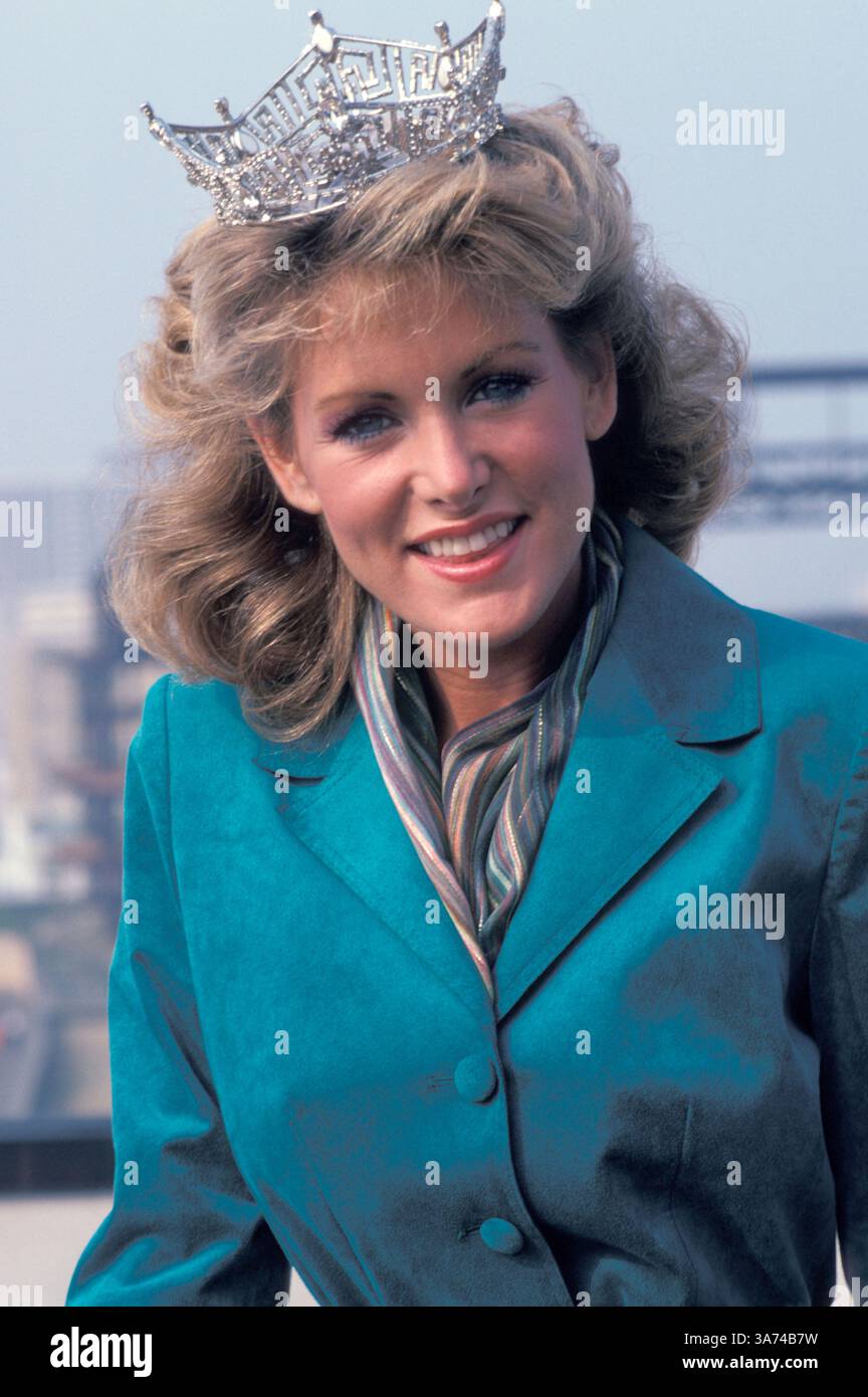 Debra maffett hi-res stock photography and images - Alamy