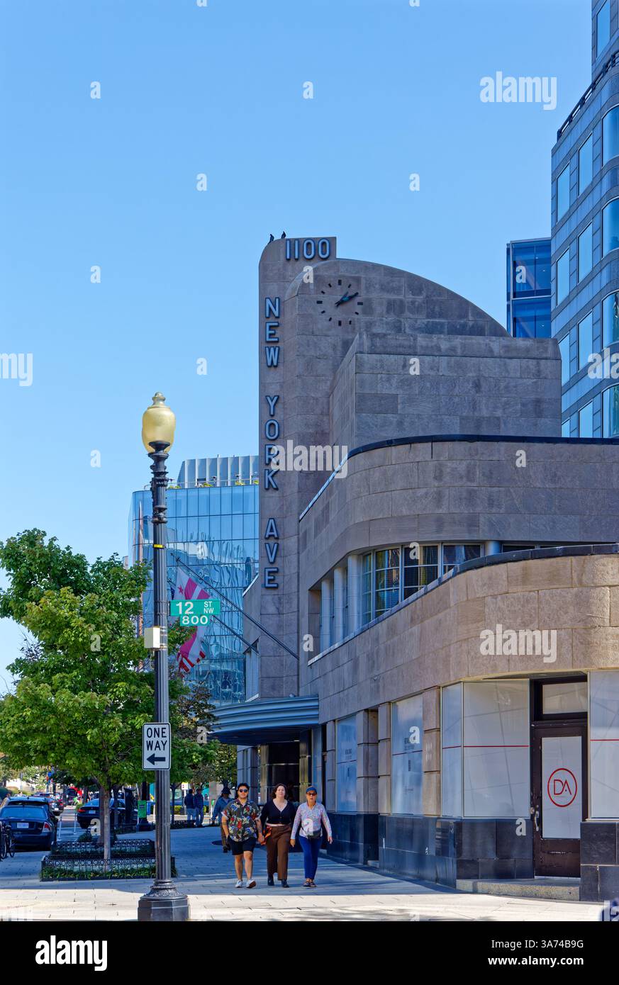 A 1940 Art Moderne Greyhound bus station became the base of a 1991 12 ...