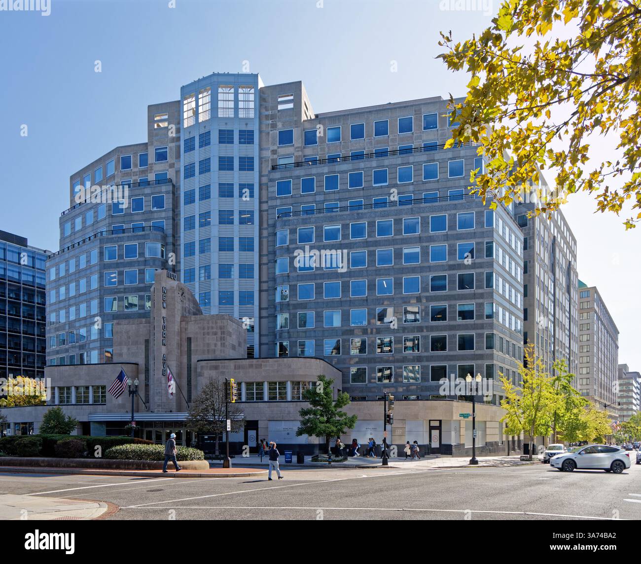 A 1940 Art Moderne Greyhound bus station became the base of a 1991 12 ...