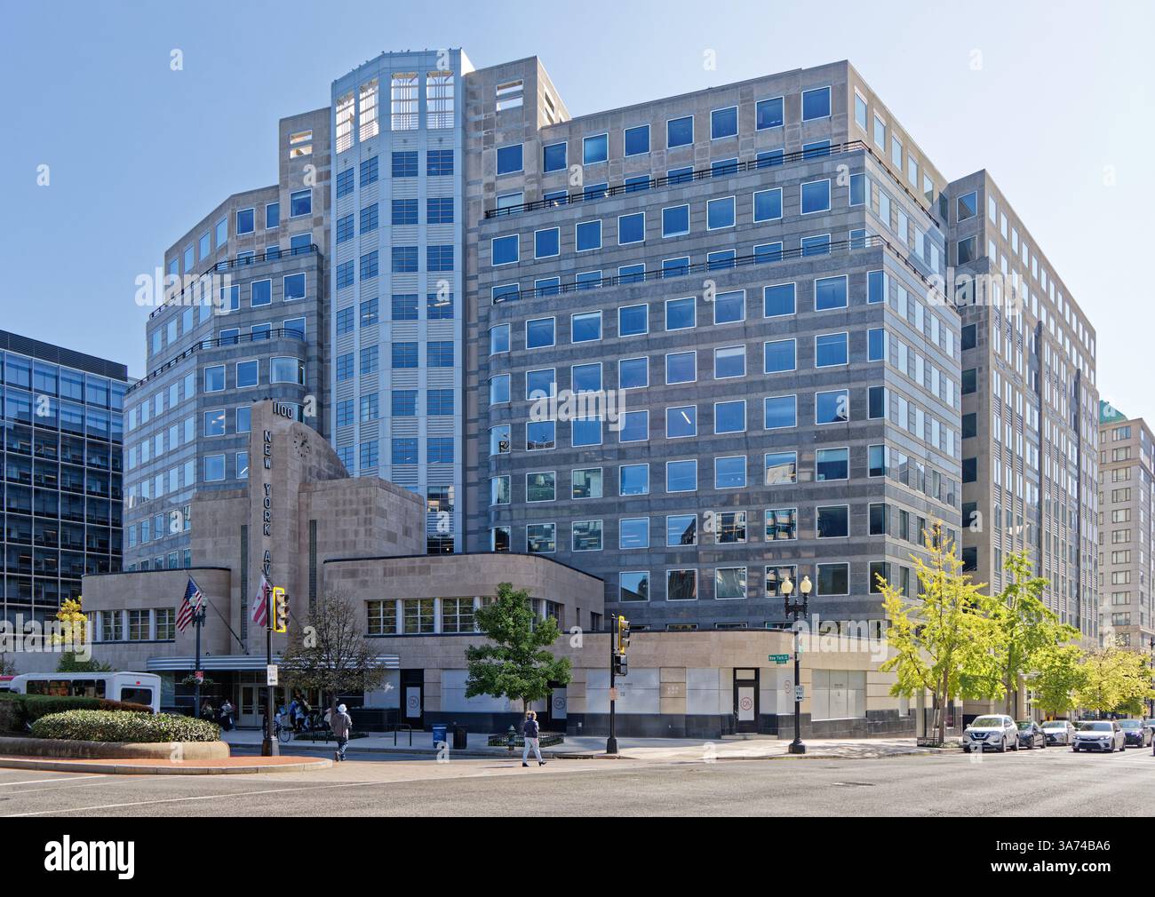 A 1940 Art Moderne Greyhound bus station became the base of a 1991 12 ...