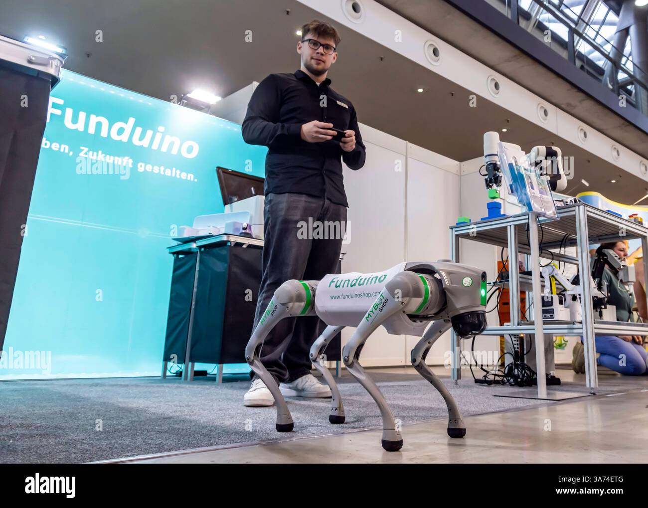 Messe Didacta in Stuttgart, Europas größte Bildungsmesse. Messestand ...