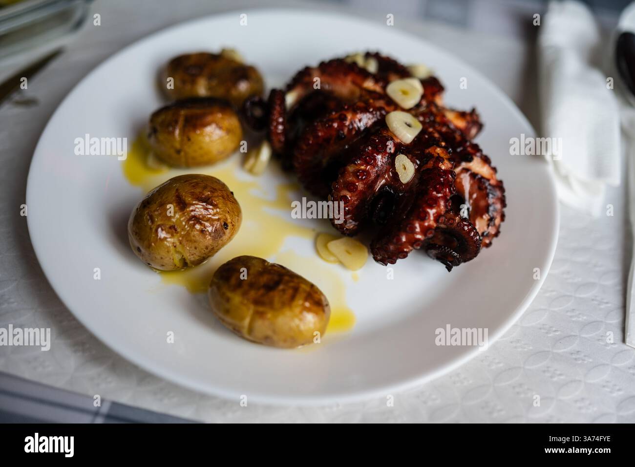 Traditional Portuguese Grilled Octopus (Polvo Grelhado Stock Photo - Alamy