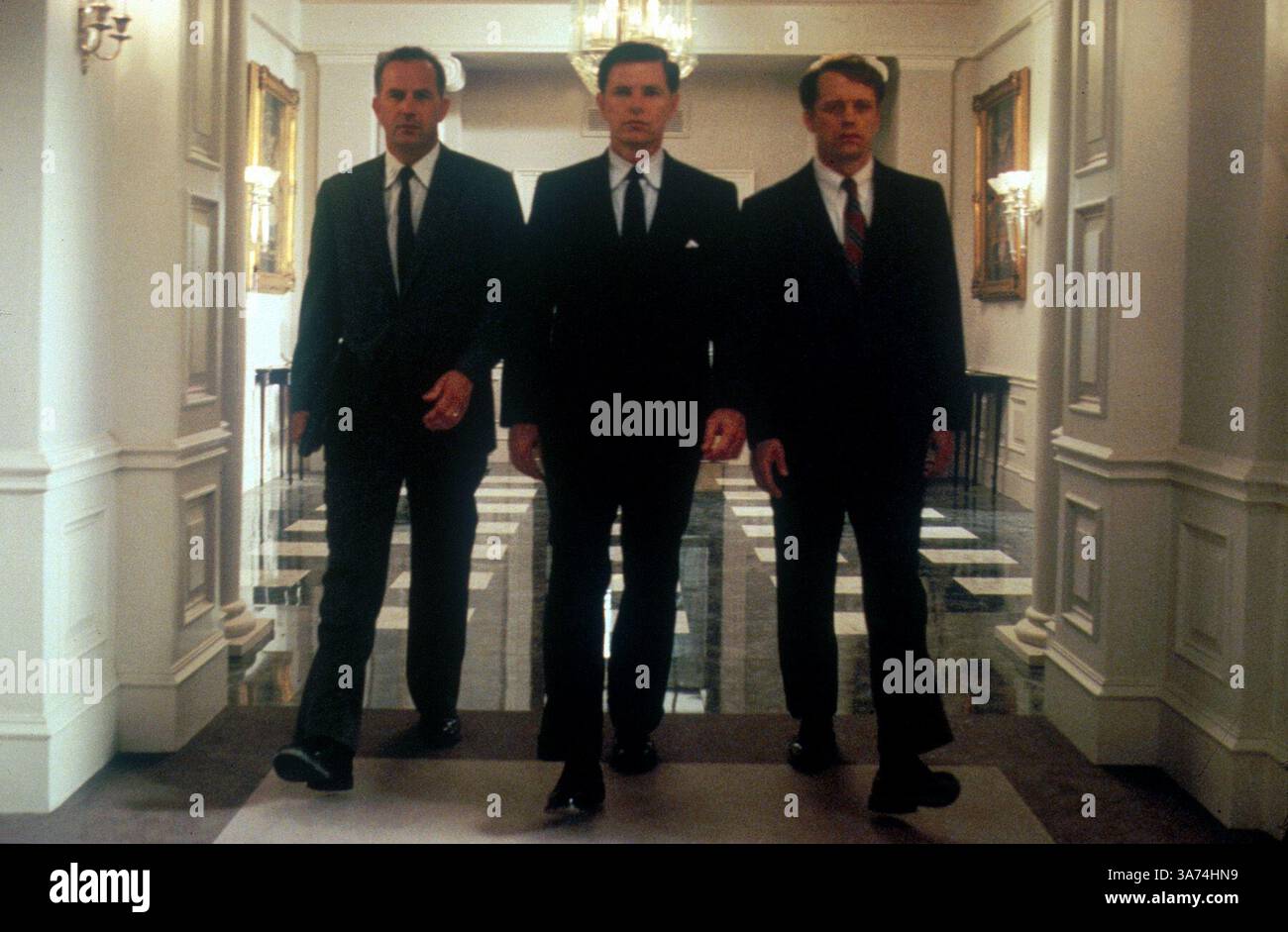 Dec 16, 2000; Hollywood, CA, USA; (left to right) KEVIN COSTNER as ...