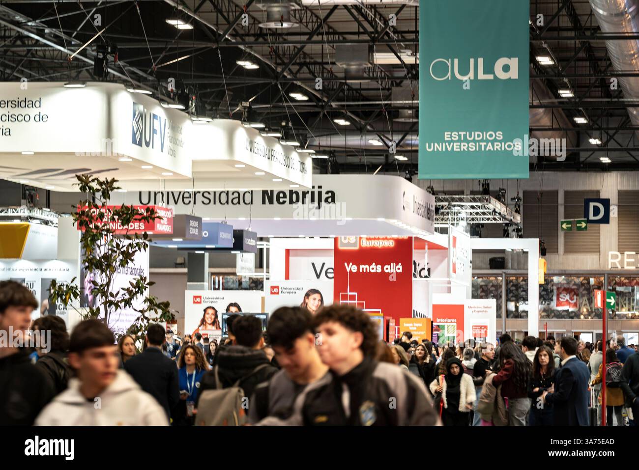 Dozens of students visit the AULA 2025 International Student and ...