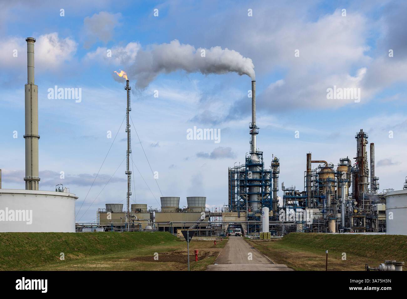 Gunvor Raffinerie Ingolstadt GRI, vormals Petrolus Raffinerie, 26.03. ...