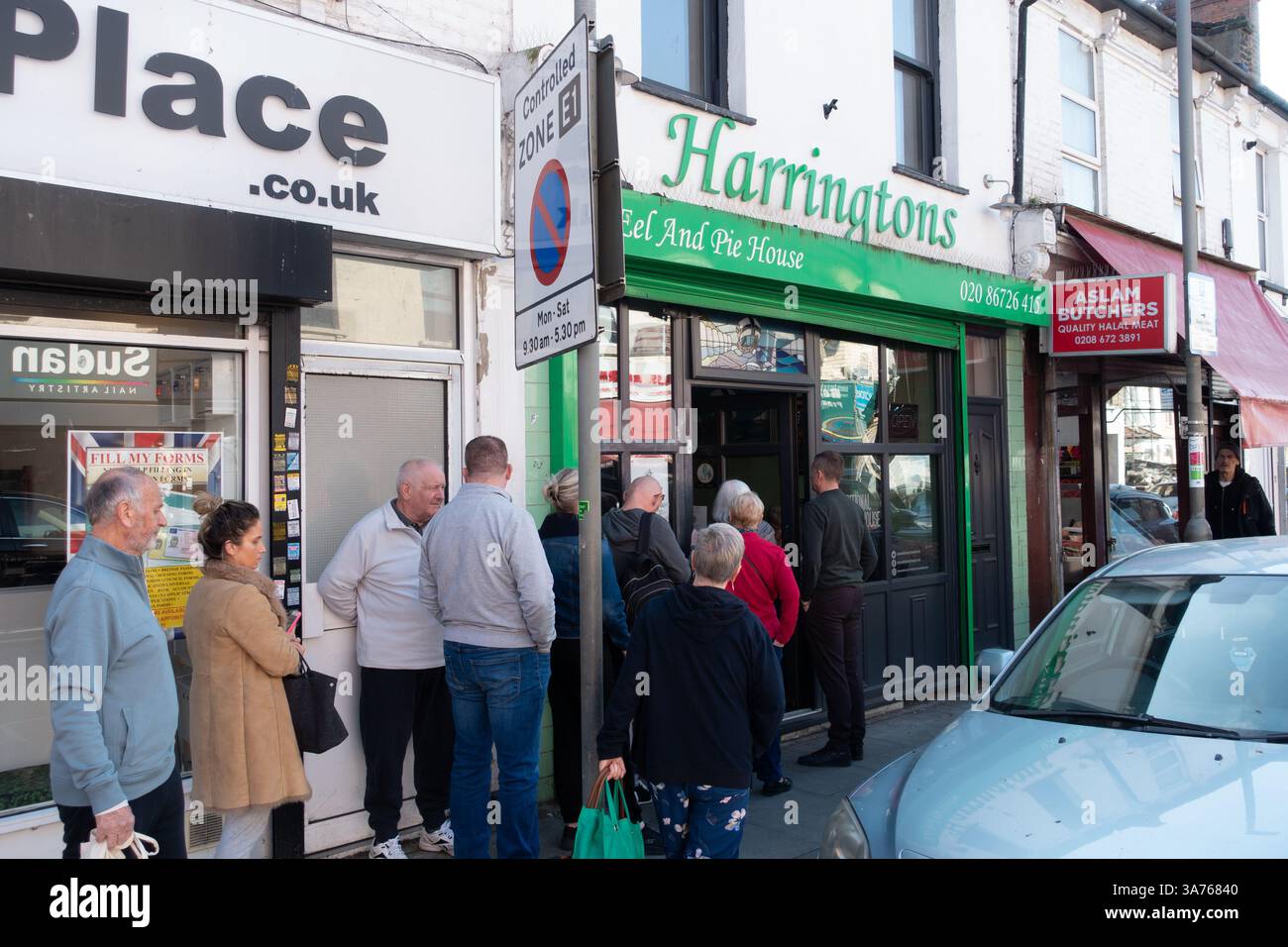 Tooting food hi-res stock photography and images - Alamy