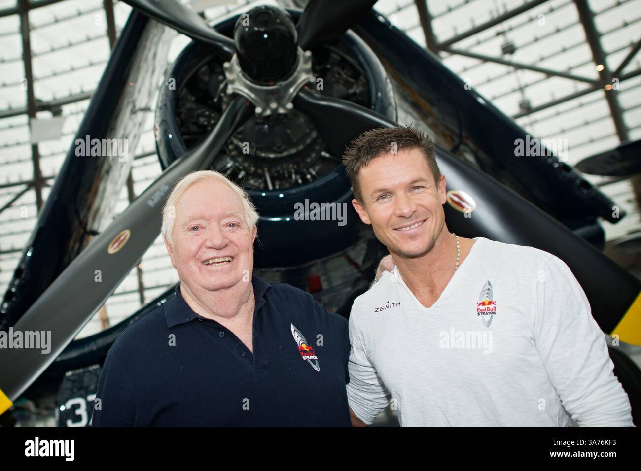 Colonel kittinger hi-res stock photography and images - Alamy