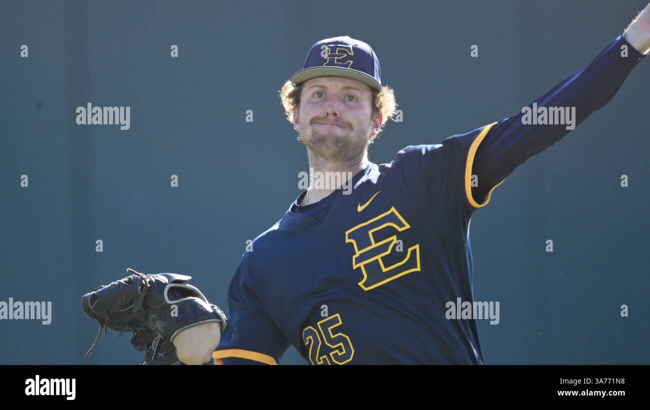 East Tennessee pitcher Cody Carwile (25) plays Tennessee in an NCAA ...