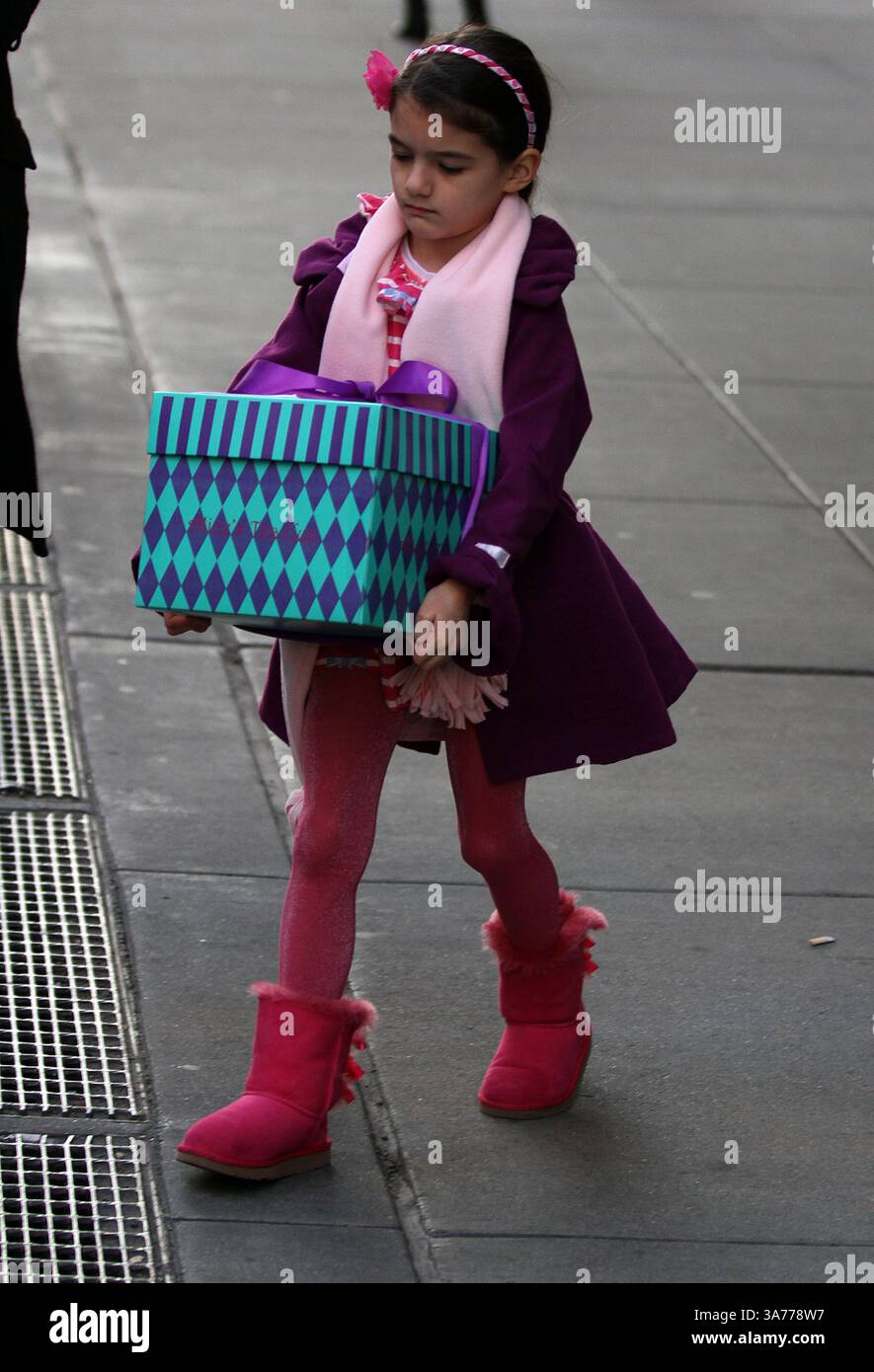 Feb. 3, 2013 - New York City, NY, USA - Actress Katie Holmes and her ...
