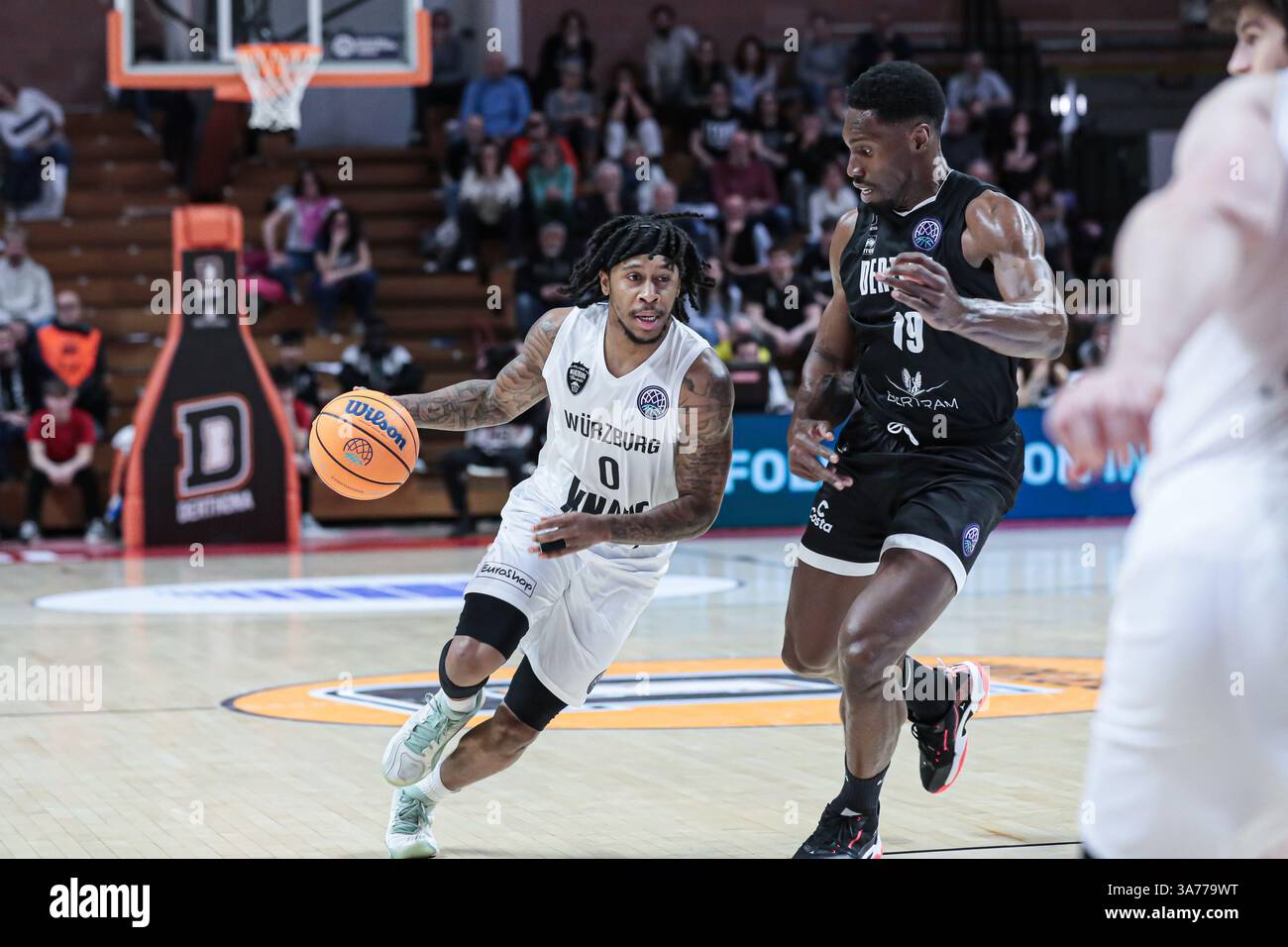 # 0 Mike Lewis (FIT/0ne Wurzburg Baskets) during Bertram Derthona ...