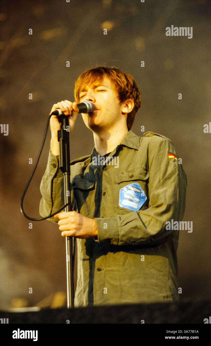Mansun performing at the Reading Festival 1998 Stock Photo - Alamy
