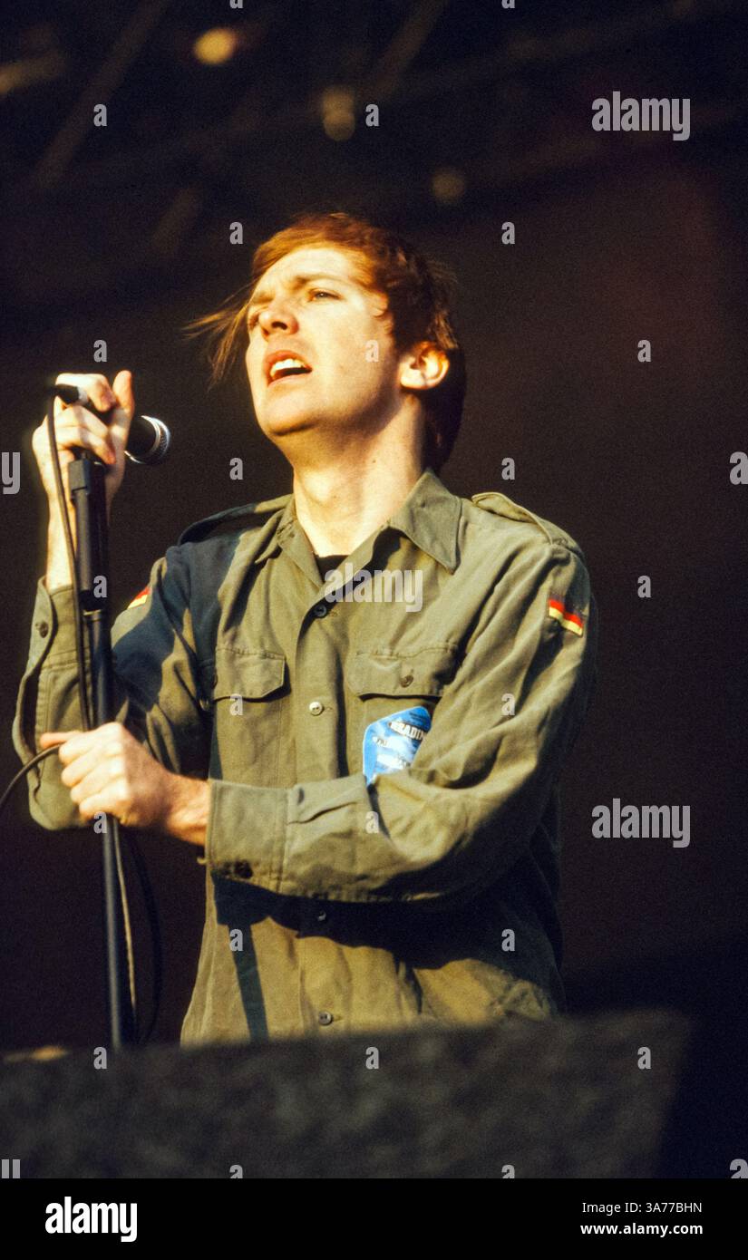 Mansun performing at the Reading Festival 1998 Stock Photo - Alamy