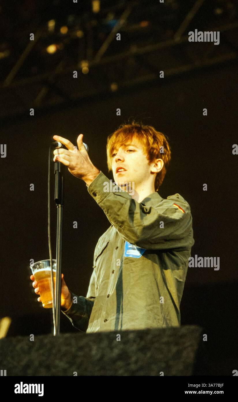 Mansun performing at the Reading Festival 1998 Stock Photo - Alamy