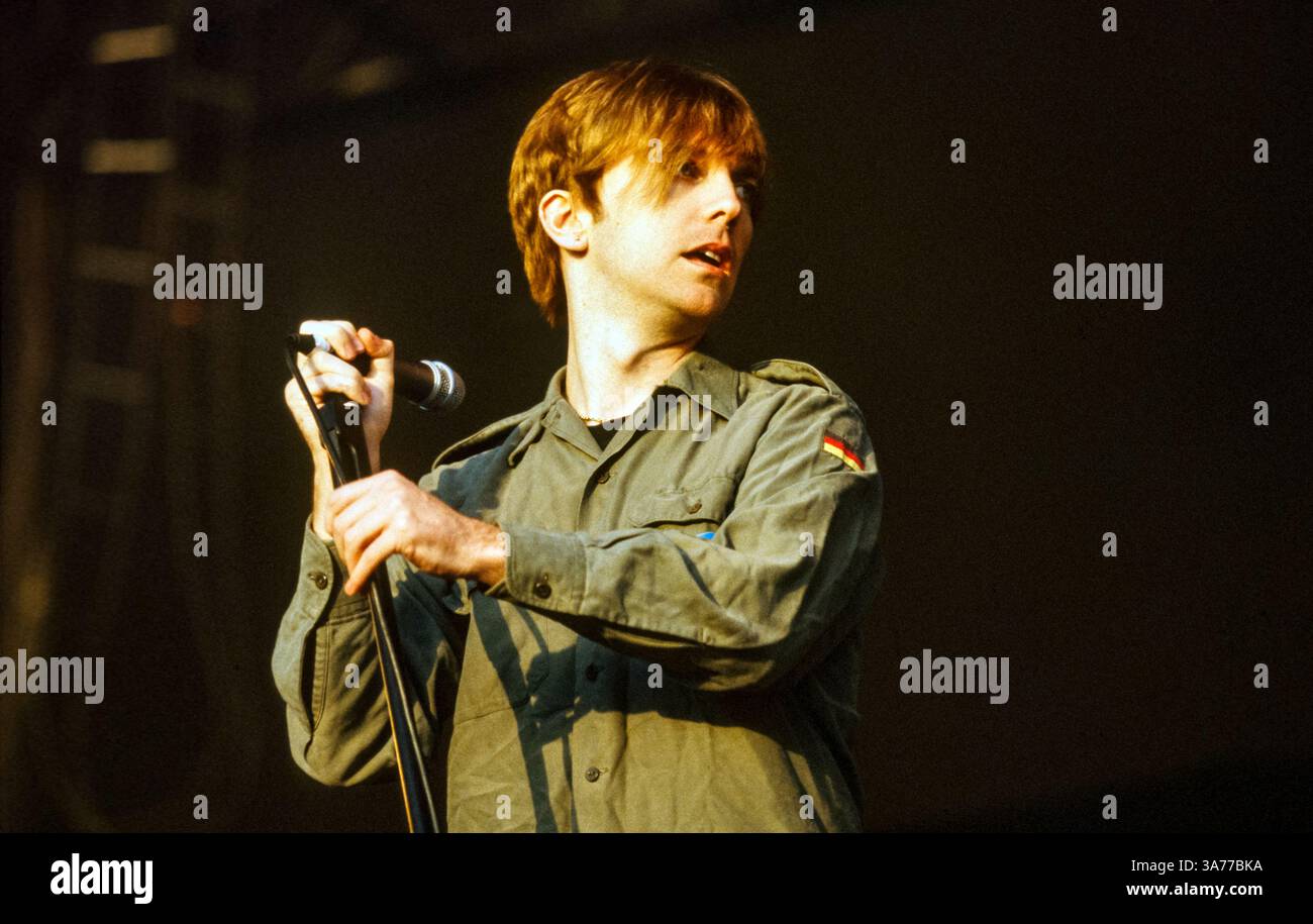 Mansun performing at the Reading Festival 1998 Stock Photo - Alamy