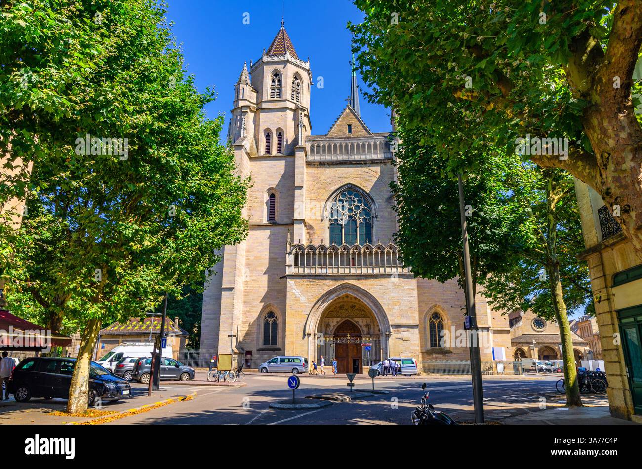 Dijon Cathedral of Saint Benignus Cathedrale Saint-Benigne Roman ...