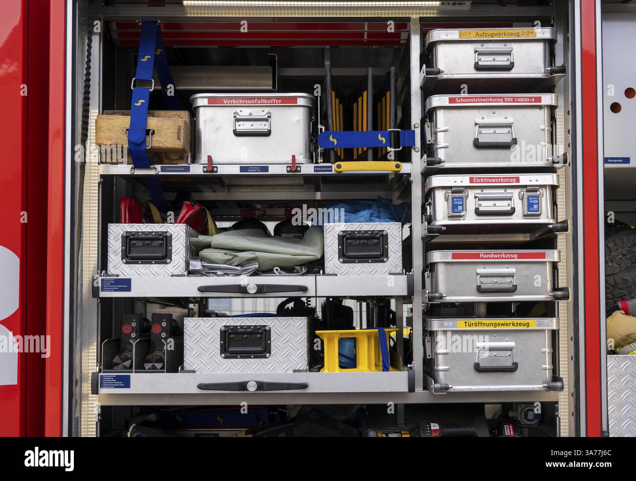 Fire engine, HLF, auxiliary fire fighting vehicle, fire engine with additional equipment for ...