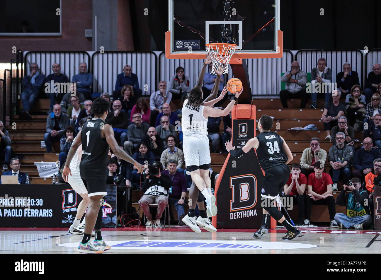 # 1 Zac Seljaas (FIT/0ne Wurzburg Baskets) during Bertram Derthona ...
