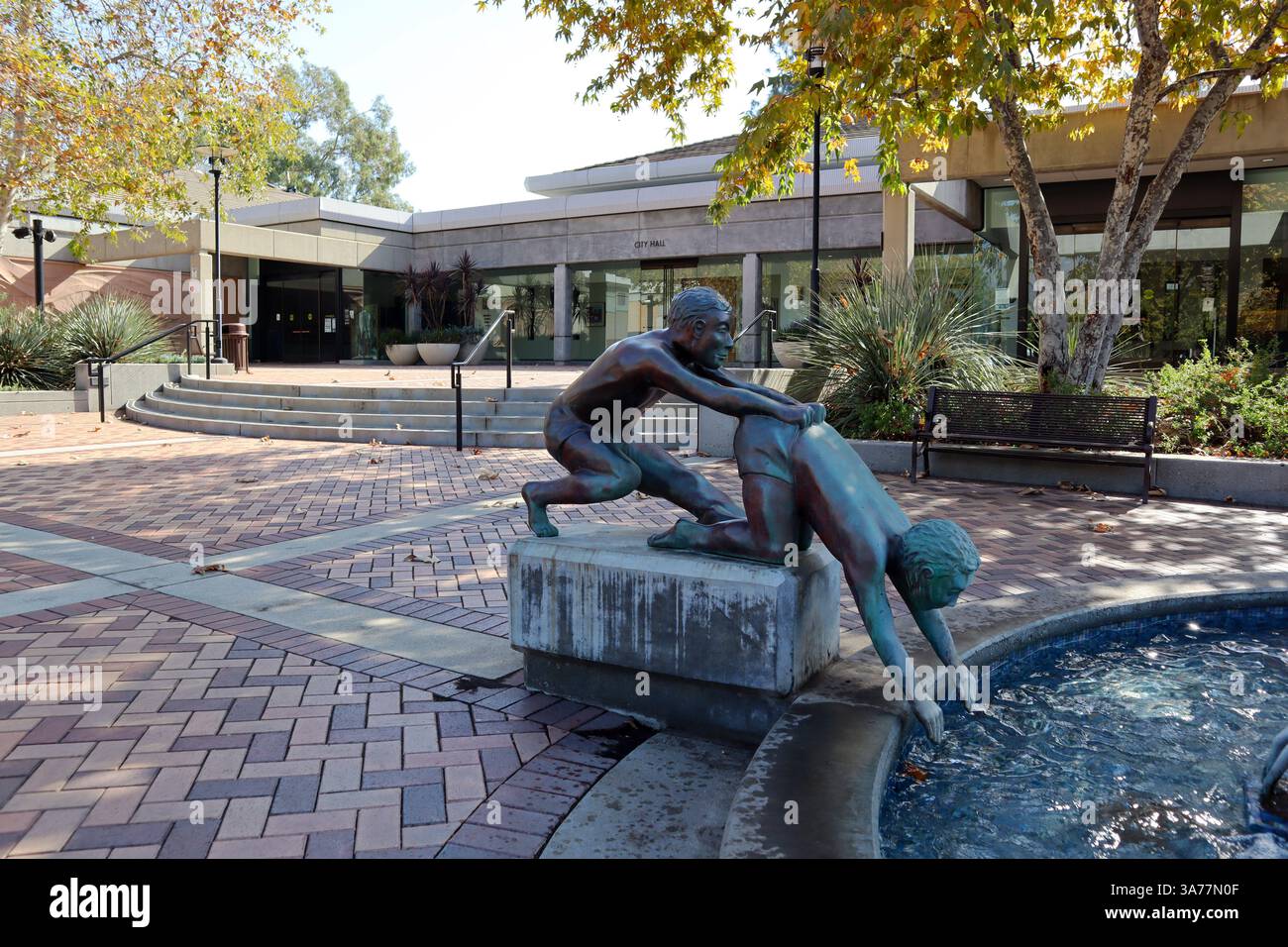 San Dimas (Los Angeles County), California: Fountain with public art ...