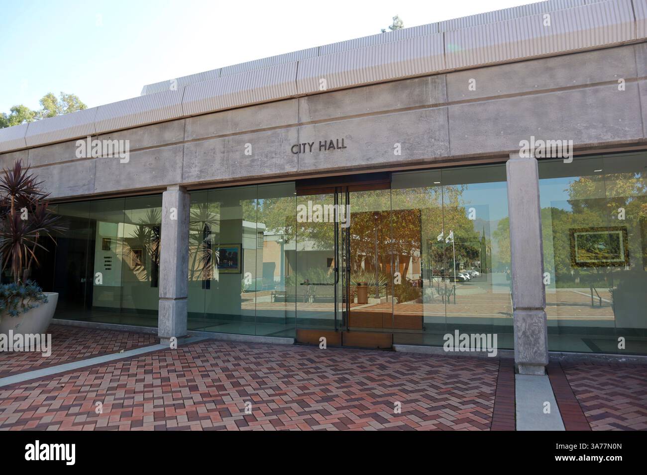 San Dimas (Los Angeles County), California: San Dimas City Hall located ...