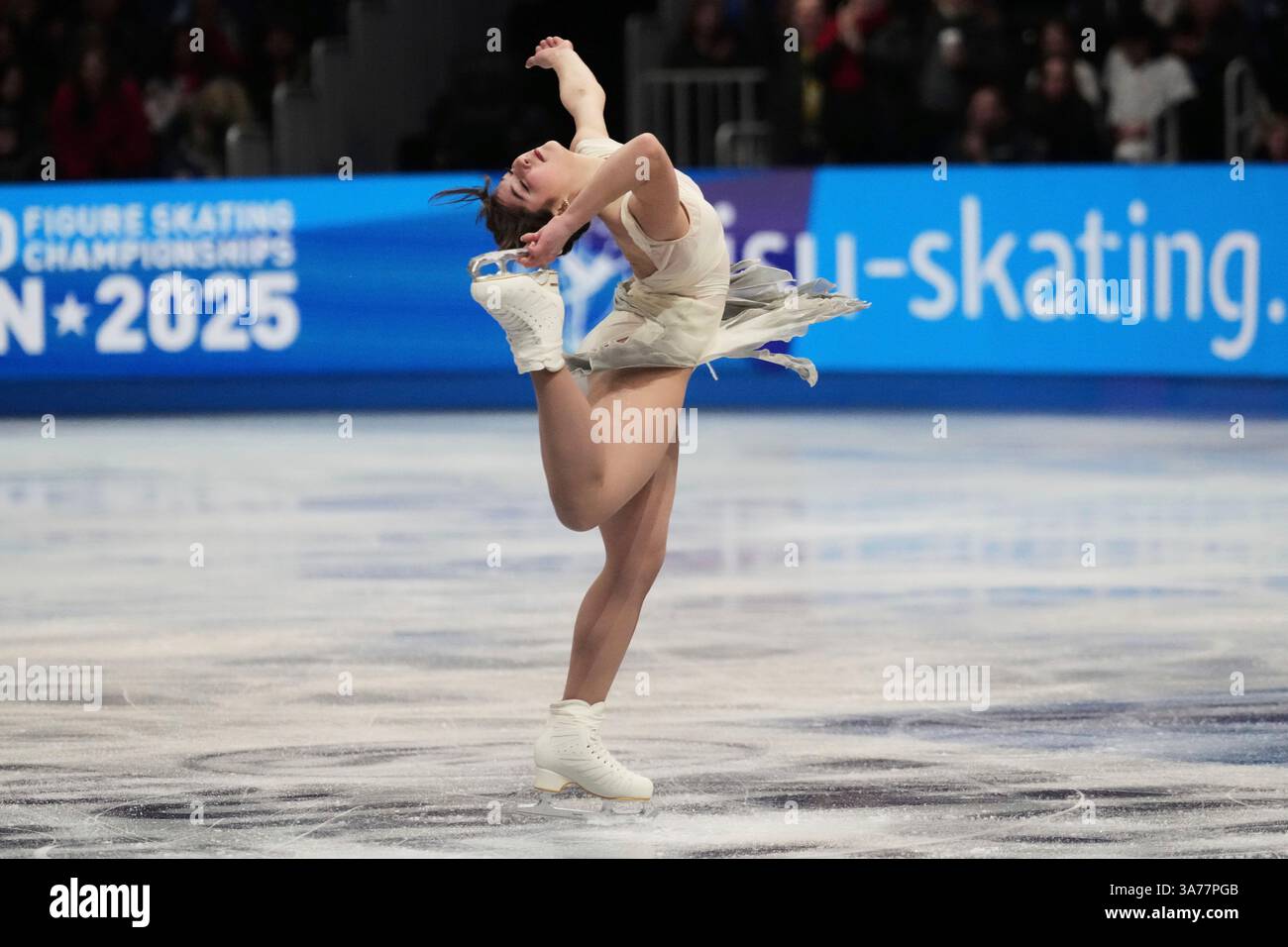 Alysa Liu of the United States performs during the women's short ...