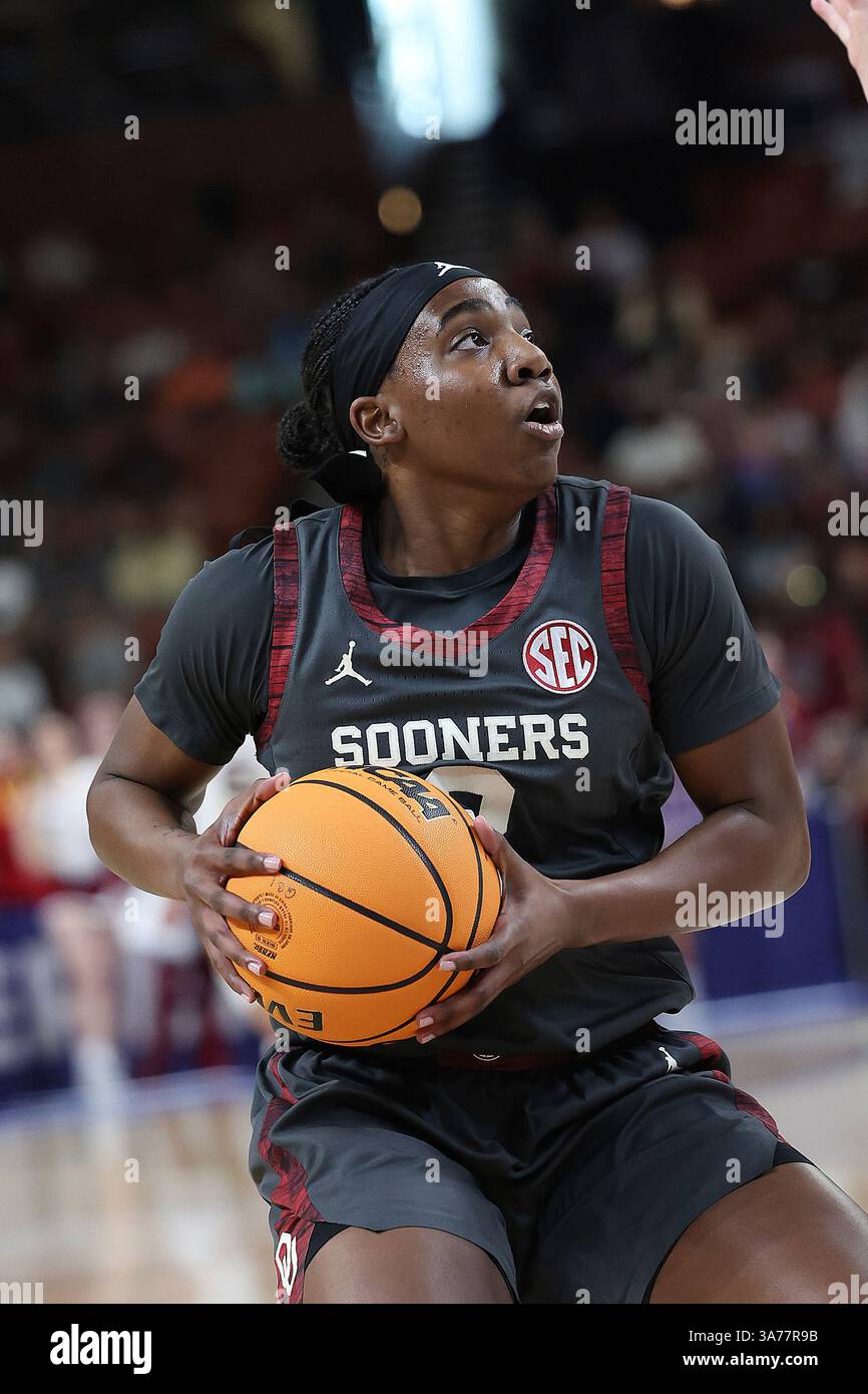 GREENVILLE, SC - MARCH 08: Oklahoma Sooners guard Reyna Scott (2 ...