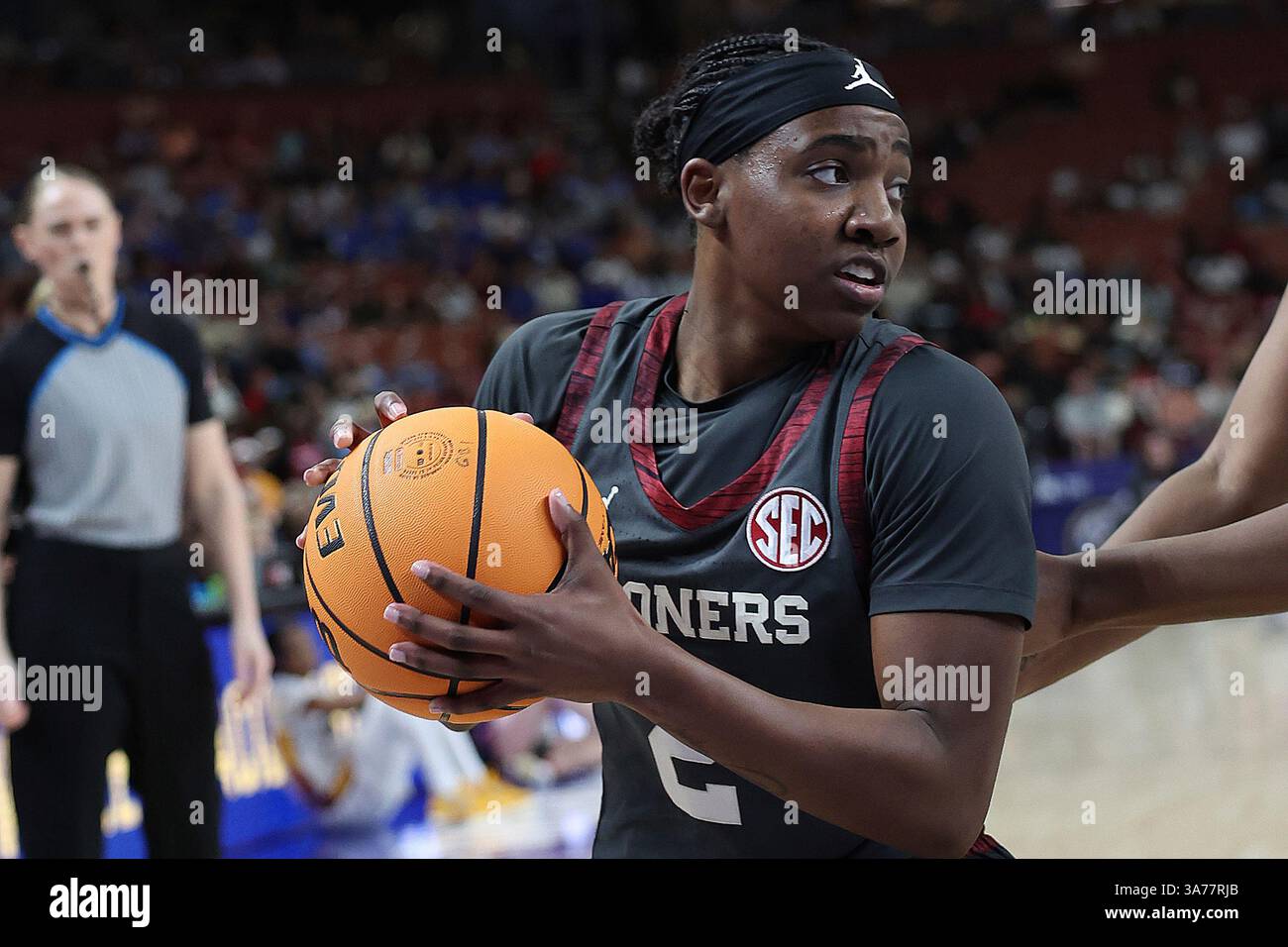 GREENVILLE, SC - MARCH 08: Oklahoma Sooners guard Reyna Scott (2 ...