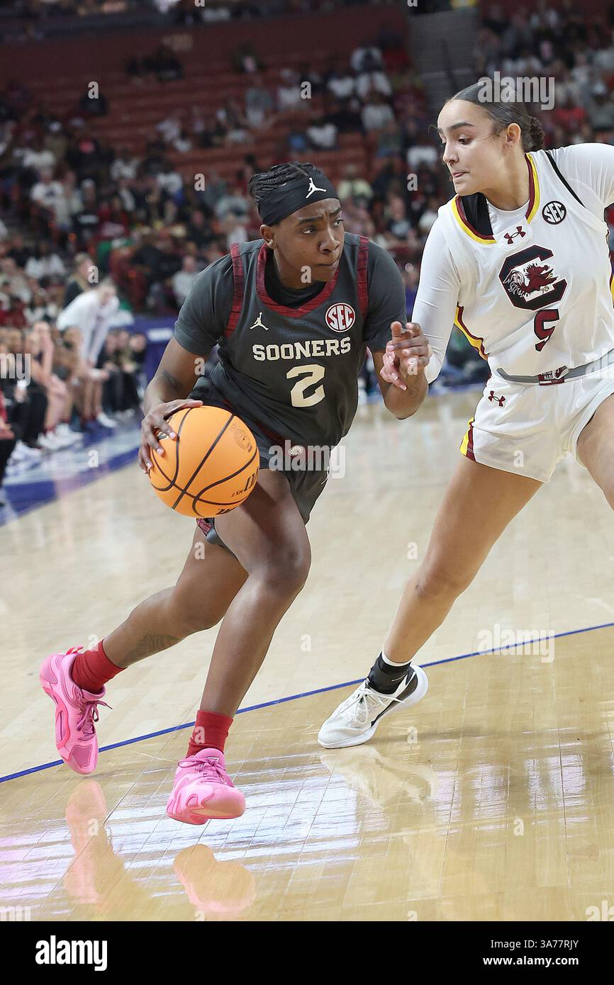 GREENVILLE, SC - MARCH 08: Oklahoma Sooners guard Reyna Scott (2 ...