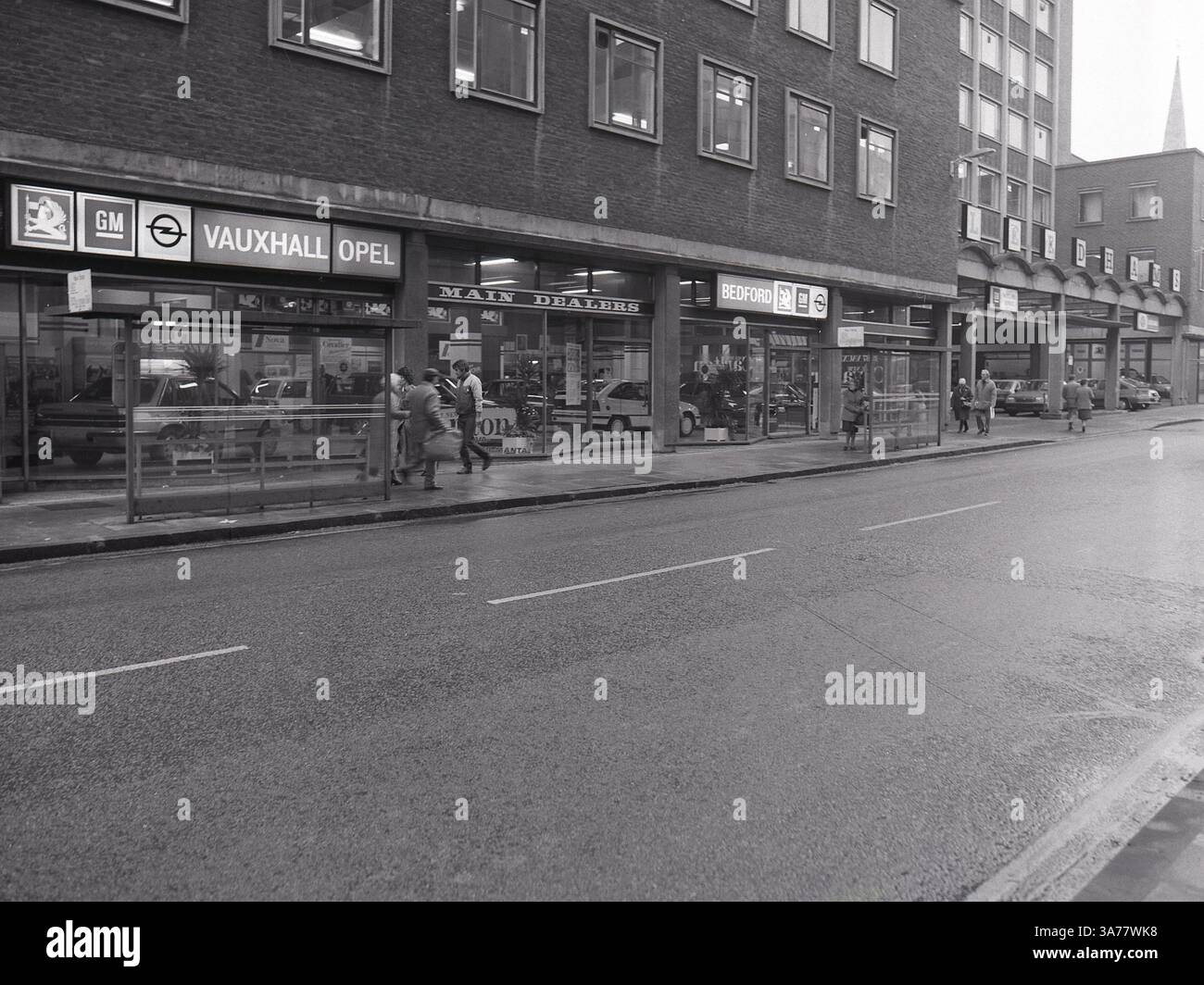 1987, exterior view of a GM Vauxhall Opel car dealership, high Street ...