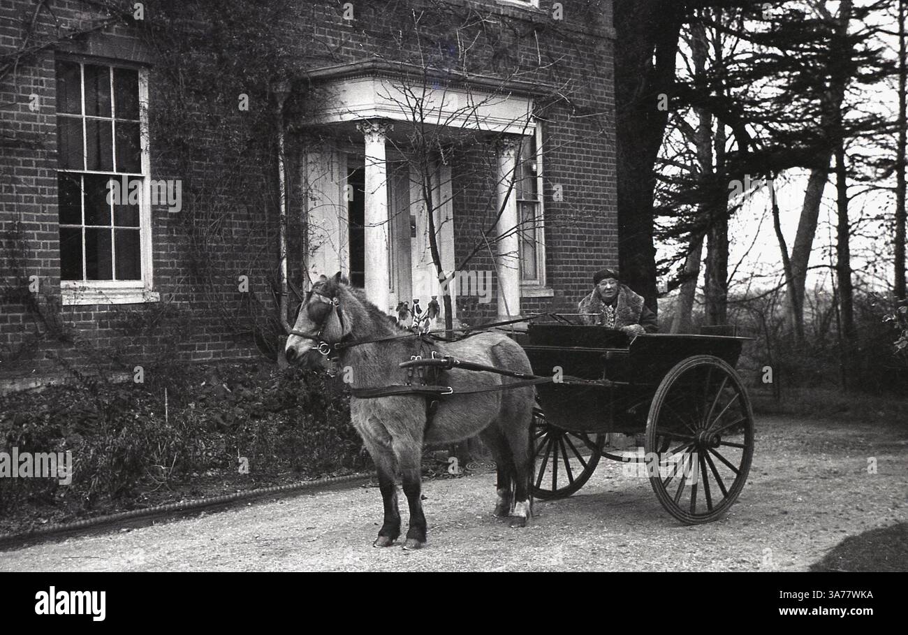 1930s, historical, Cecilia Nina Bowes-Lyon, Countess of Strathmore and ...