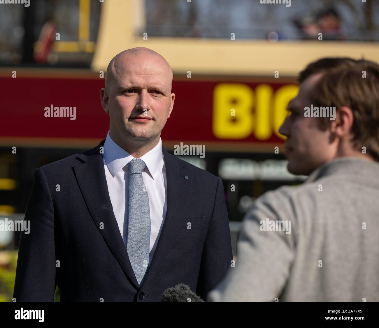 London UK 26th Mar 2025 Politicians in Westminster talking to the media ...