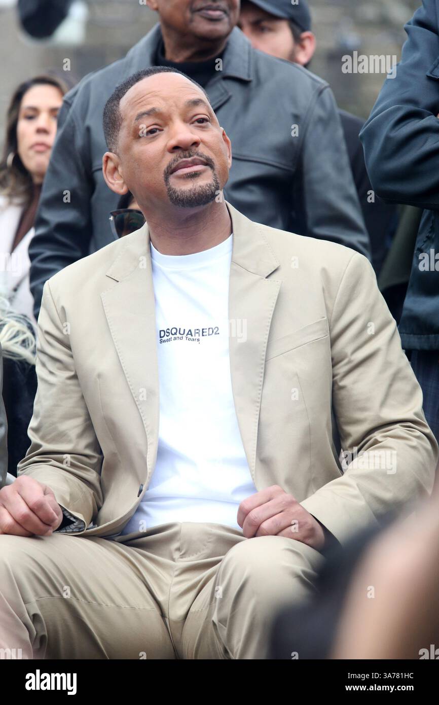 Will Smith pictured in Philadelphia at a street name change from 59th ...