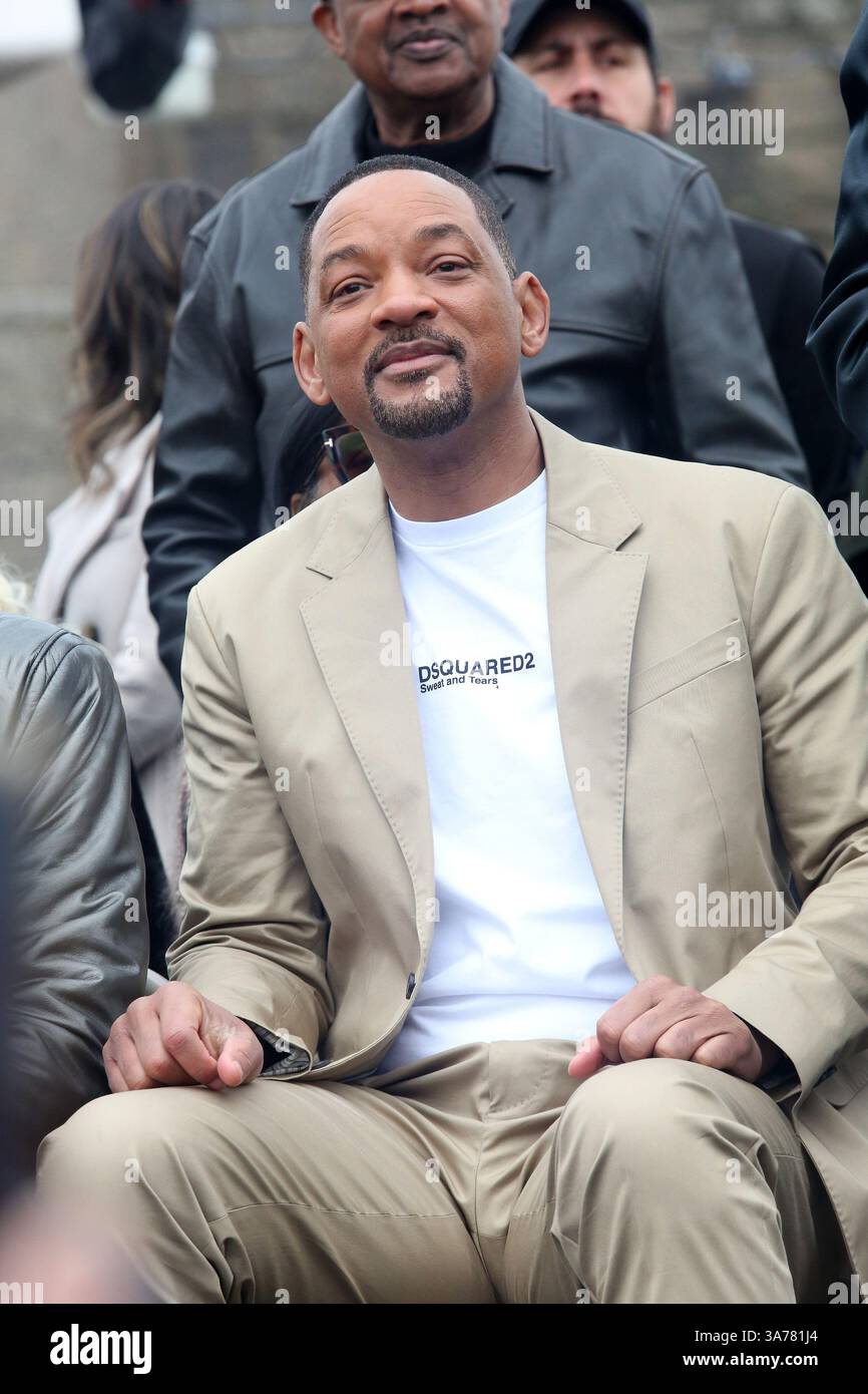 Will Smith pictured in Philadelphia at a street name change from 59th ...