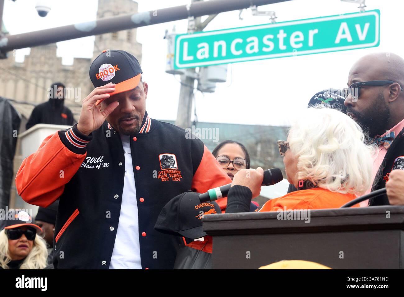 Will Smith pictured in Philadelphia at a street name change from 59th ...