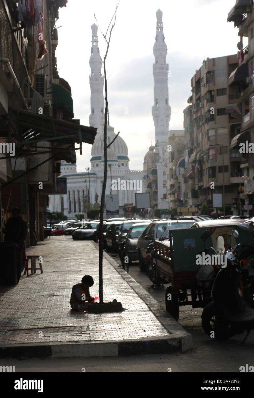 Mosque nile river cairo hi-res stock photography and images - Alamy