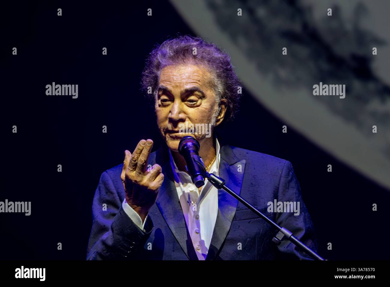 The singer, José Luis Rodríguez 'El Puma', during his final concert of ...