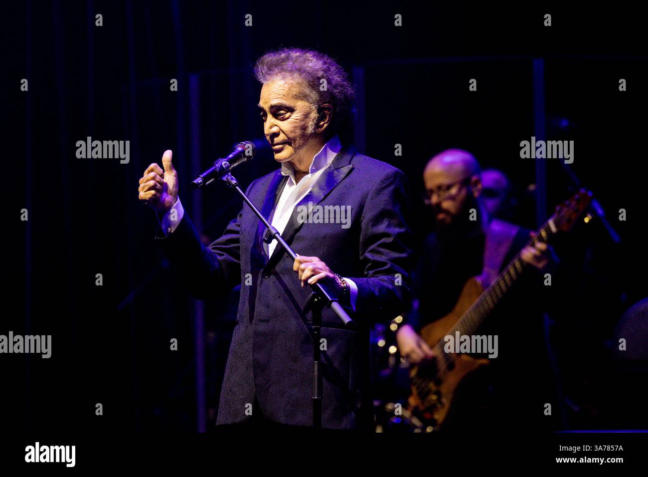 The singer, José Luis Rodríguez 'El Puma', during his final concert of ...