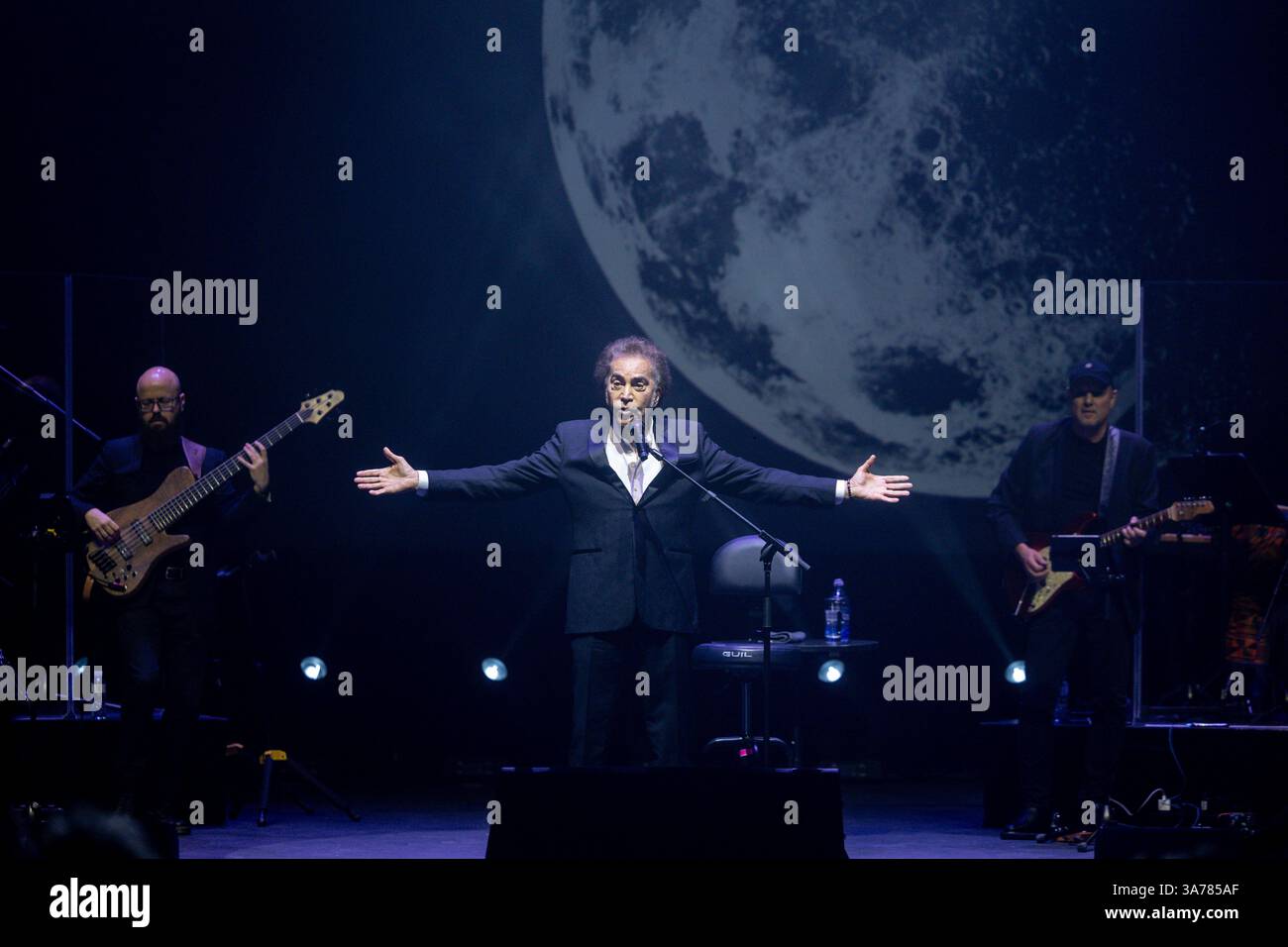 The singer, José Luis Rodríguez 'El Puma', during his final concert of ...