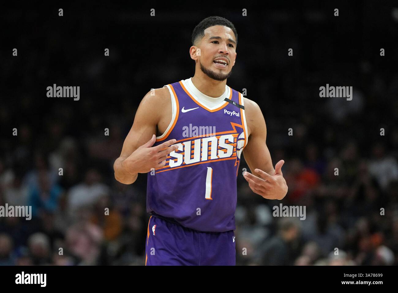 Phoenix Suns guard Devin Booker (1) during the second half of an NBA ...