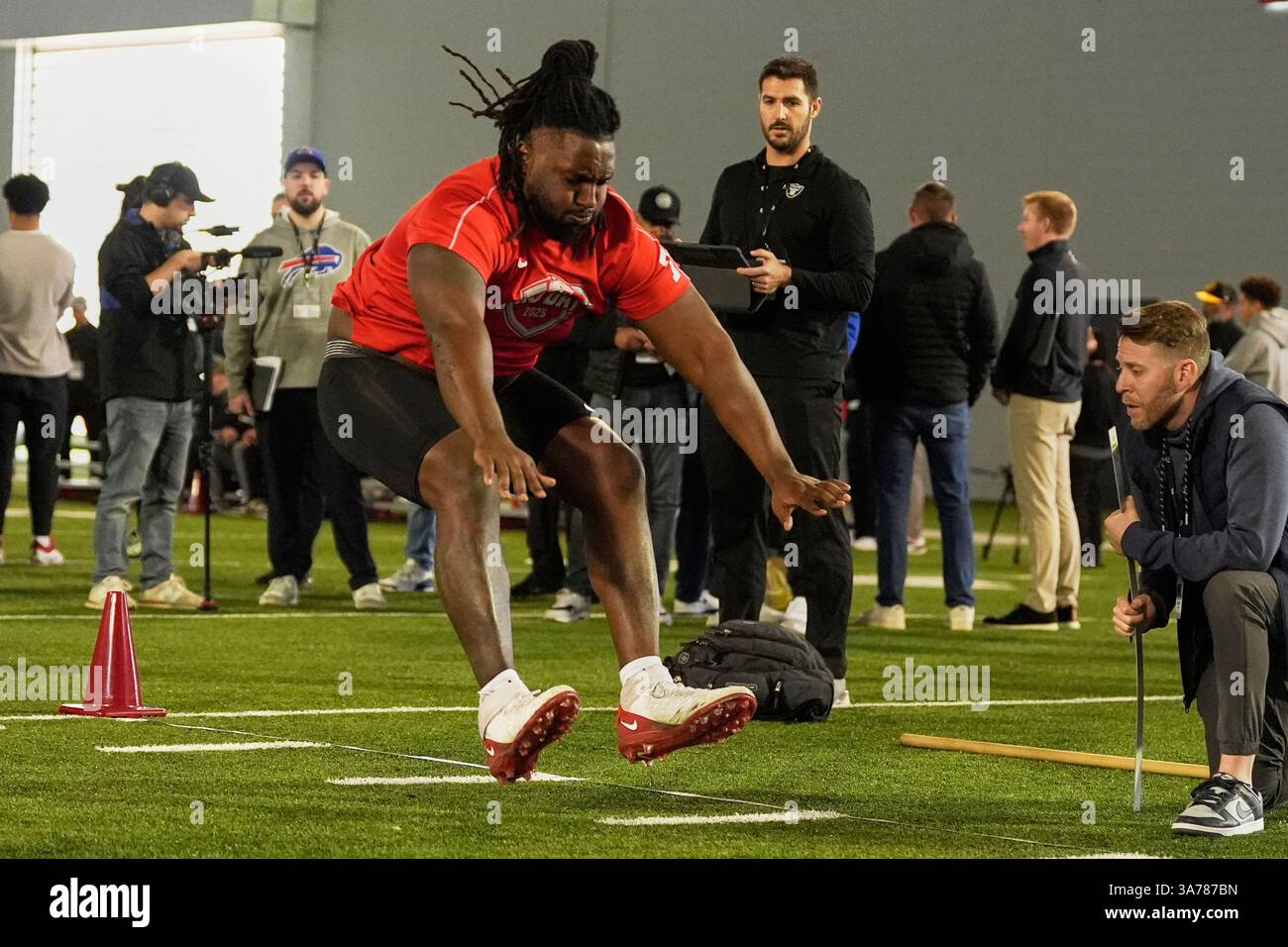 Ohio State offensive lineman Donovan Jackson participates in the broad ...
