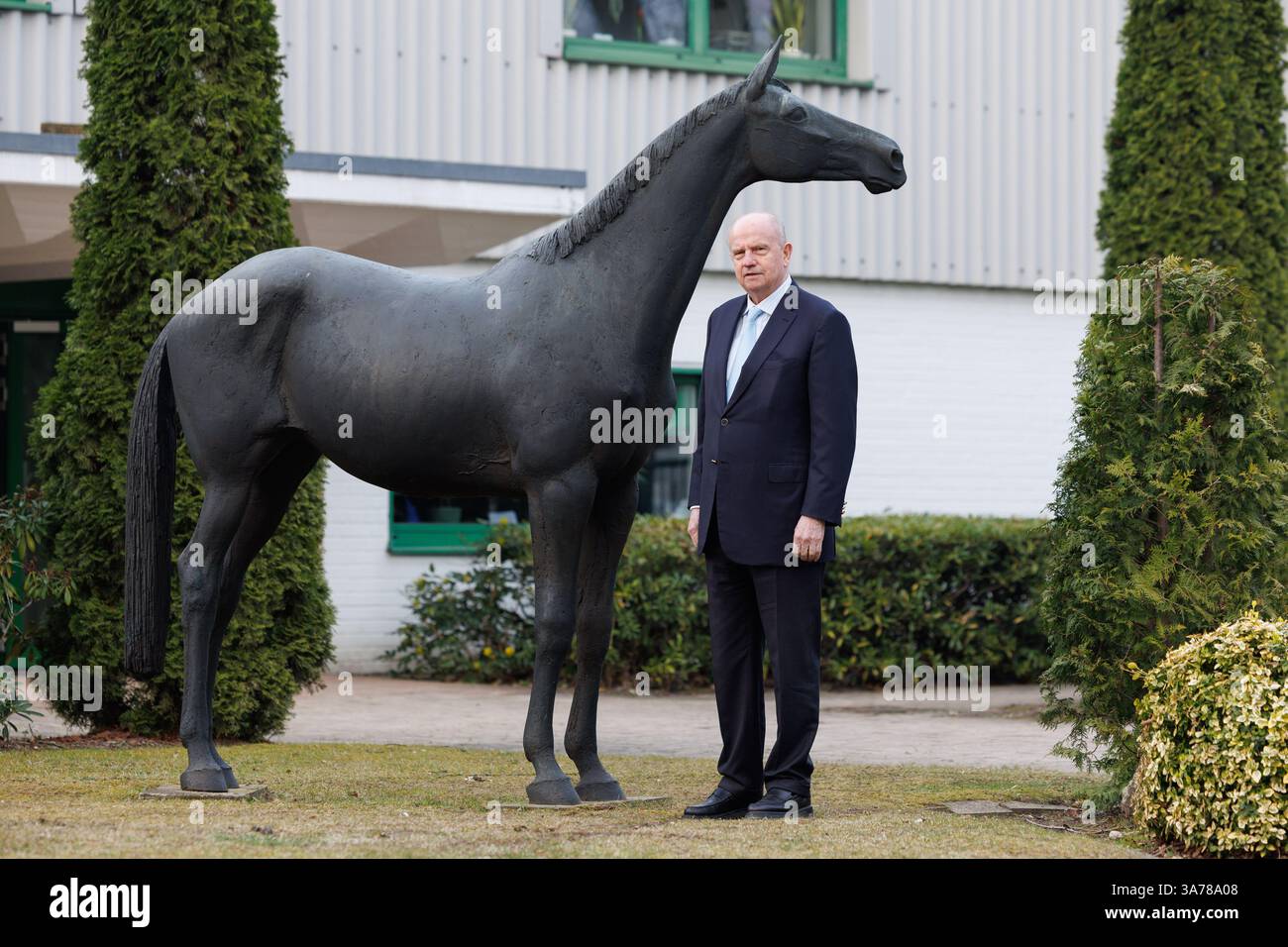 Warendorf, Germany. 25th Mar, 2025. FN President Martin Richenhagen ...
