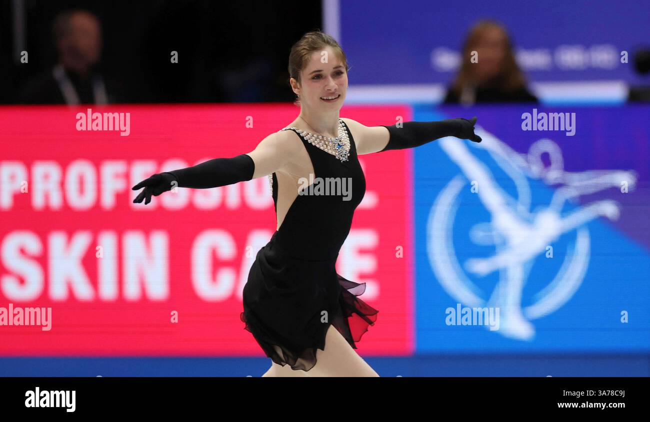 Isabeau LEVITO of the United States performs during the women's short ...