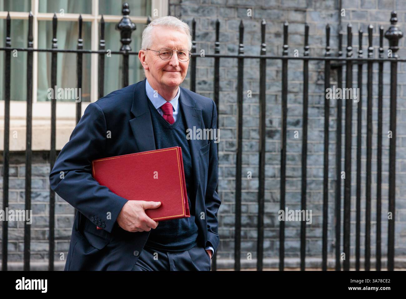 Budget ireland 2025 hi-res stock photography and images - Alamy