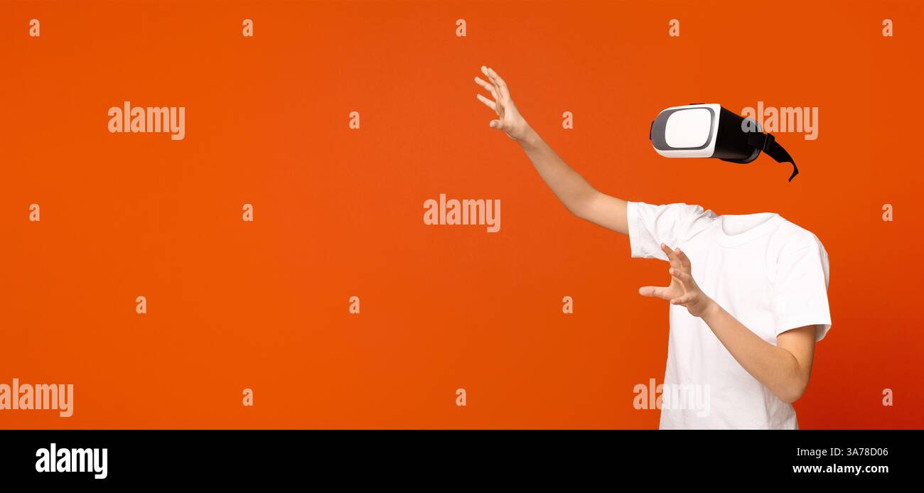 Exploring virtual worlds with modern VR technology and gadgets Stock ...