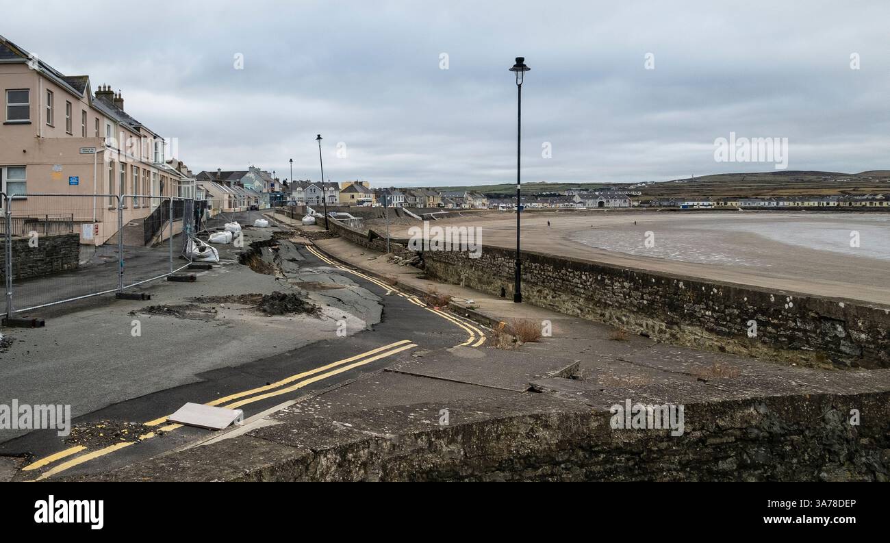 Coastal damage storm ireland hi-res stock photography and images - Alamy