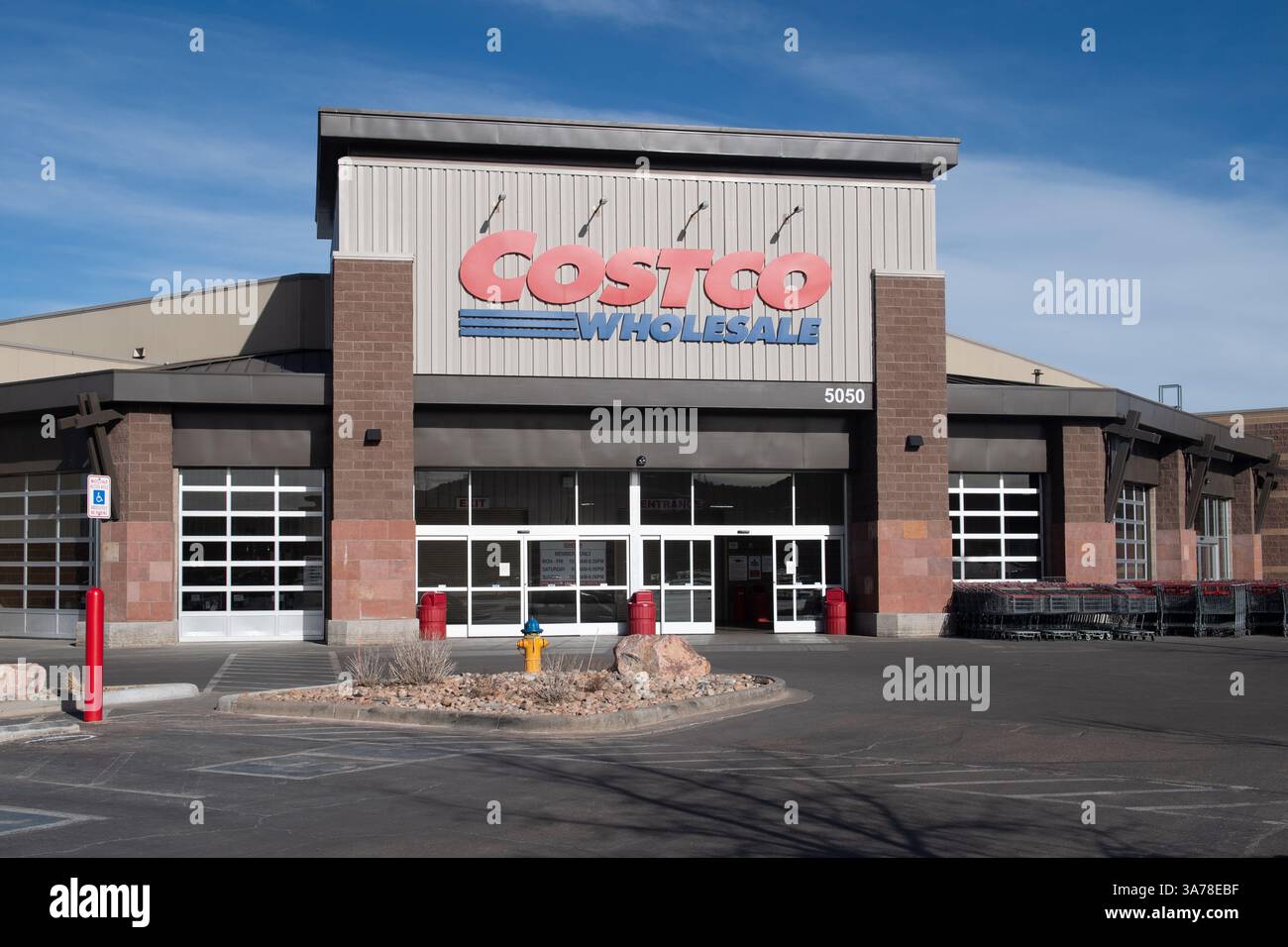Costco Wholesale Warehouse Store, University Village Shopping Center ...