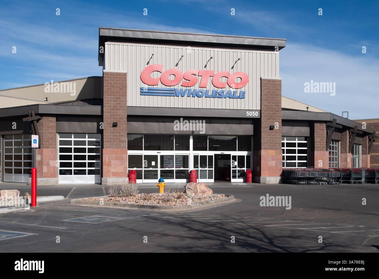 Costco Wholesale Warehouse Store, University Village Shopping Center ...