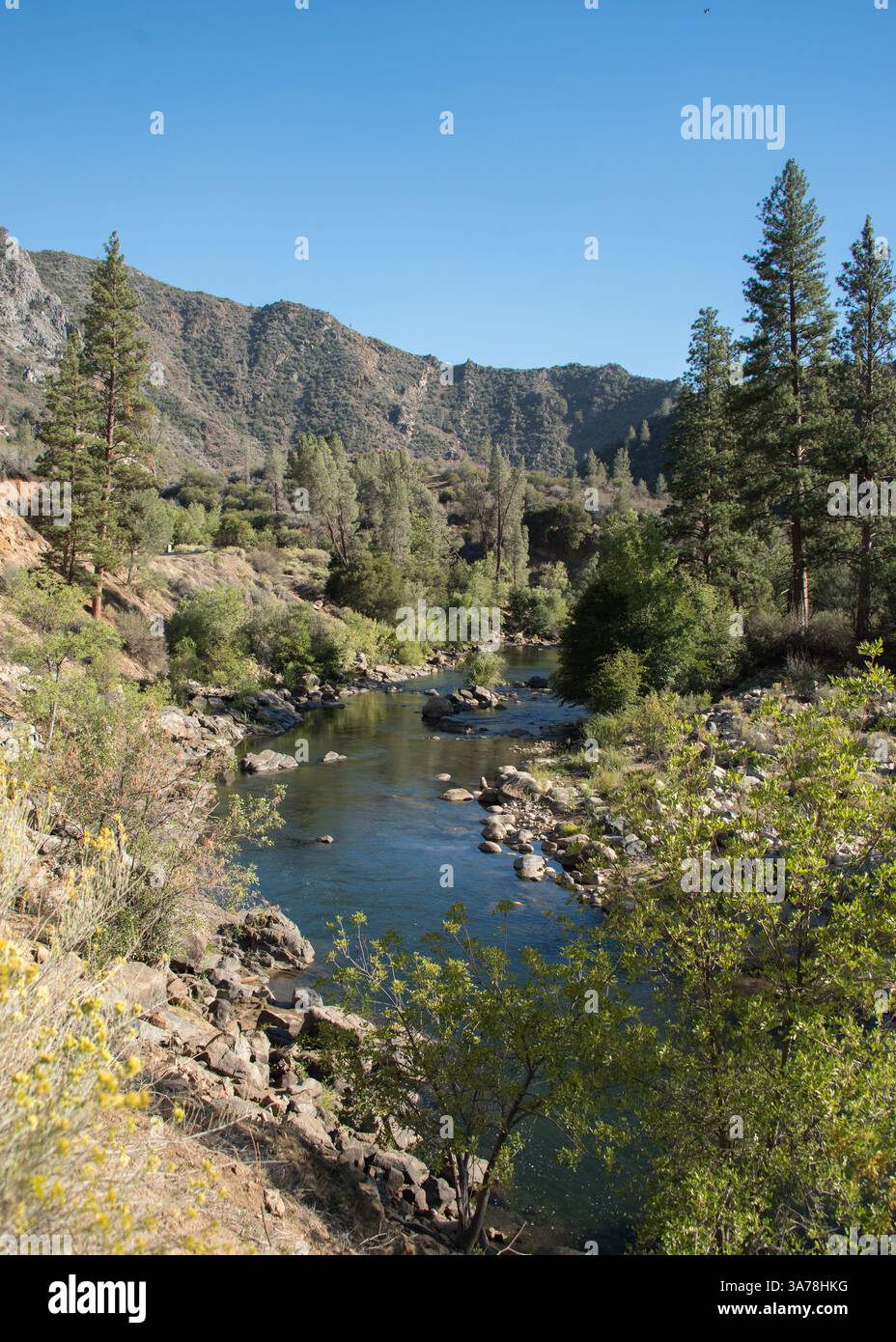 Kern River and surrounding scenery in California Stock Photo - Alamy