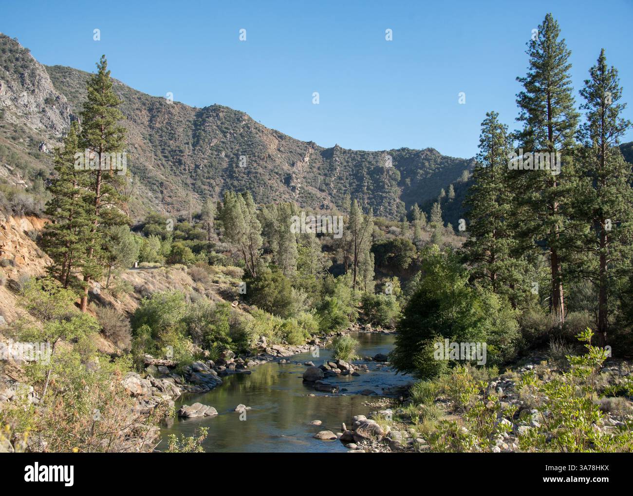Kern River and surrounding scenery in California Stock Photo - Alamy