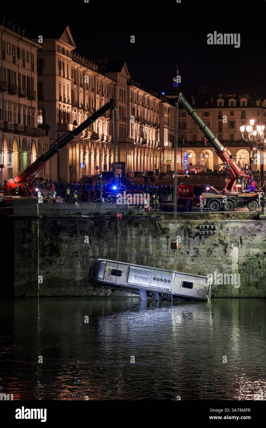 Turin, Italy. 26 March 2025. Firefighters work during the recovery ...