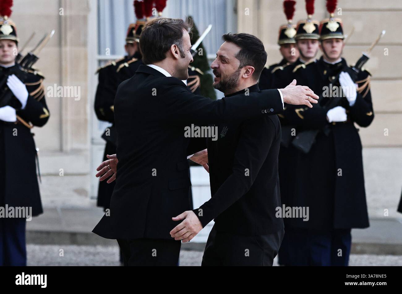 (250326) -- PARIS, March 26, 2025 (Xinhua) -- French President Emmanuel ...